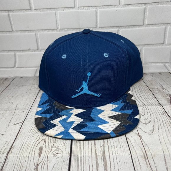 Jordan | Accessories | Air Jordan Embroidered Logo Jumpman Hat Snapback ...